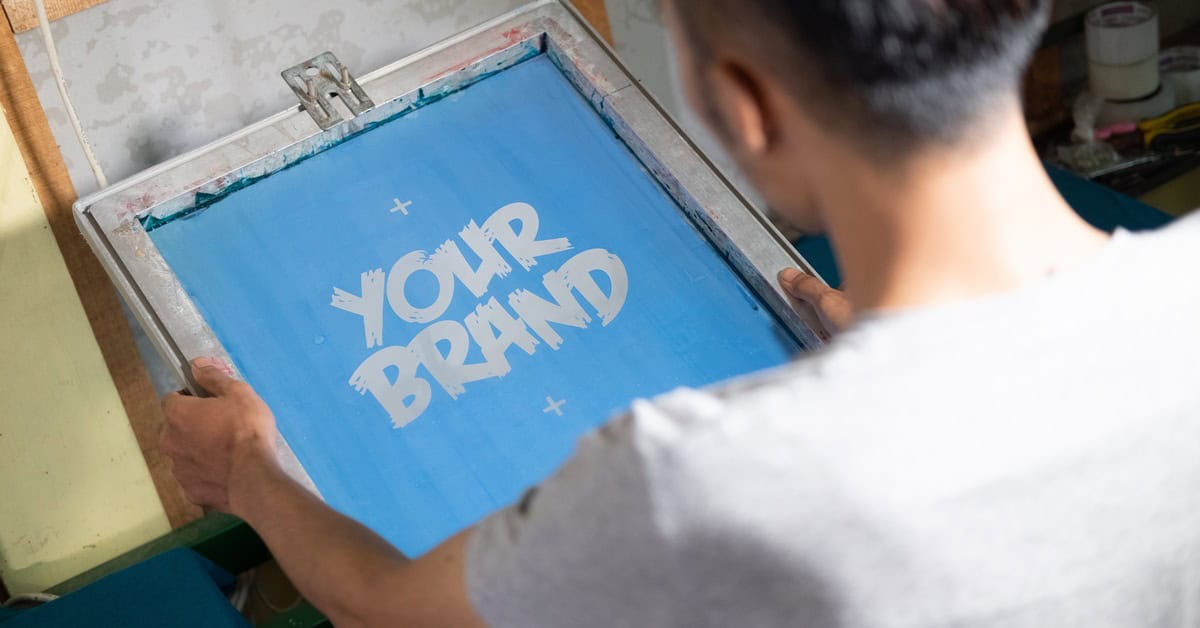 Benefits of Working With a Local Screen Printing Company